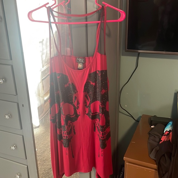 Hot Topic | Tops | Skull Tank | Poshmark
